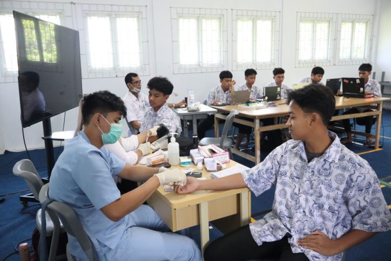 Screening Kesehatan Gratis SMK Madinatulquran